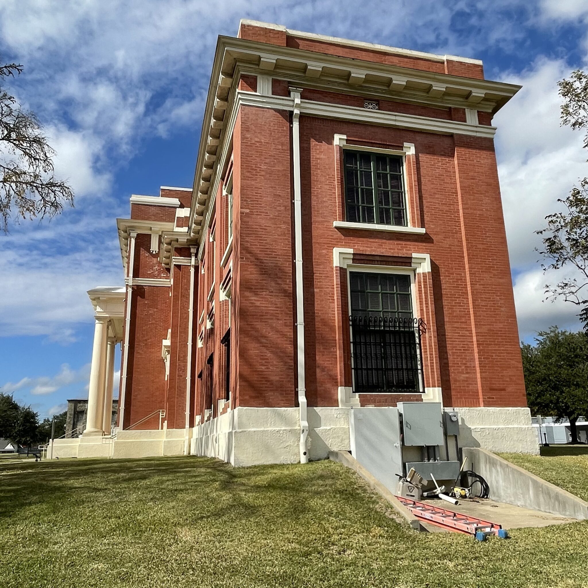 Trinity County Courthouse (Groveton) - Trey Wilson Real Estate Attorney ...