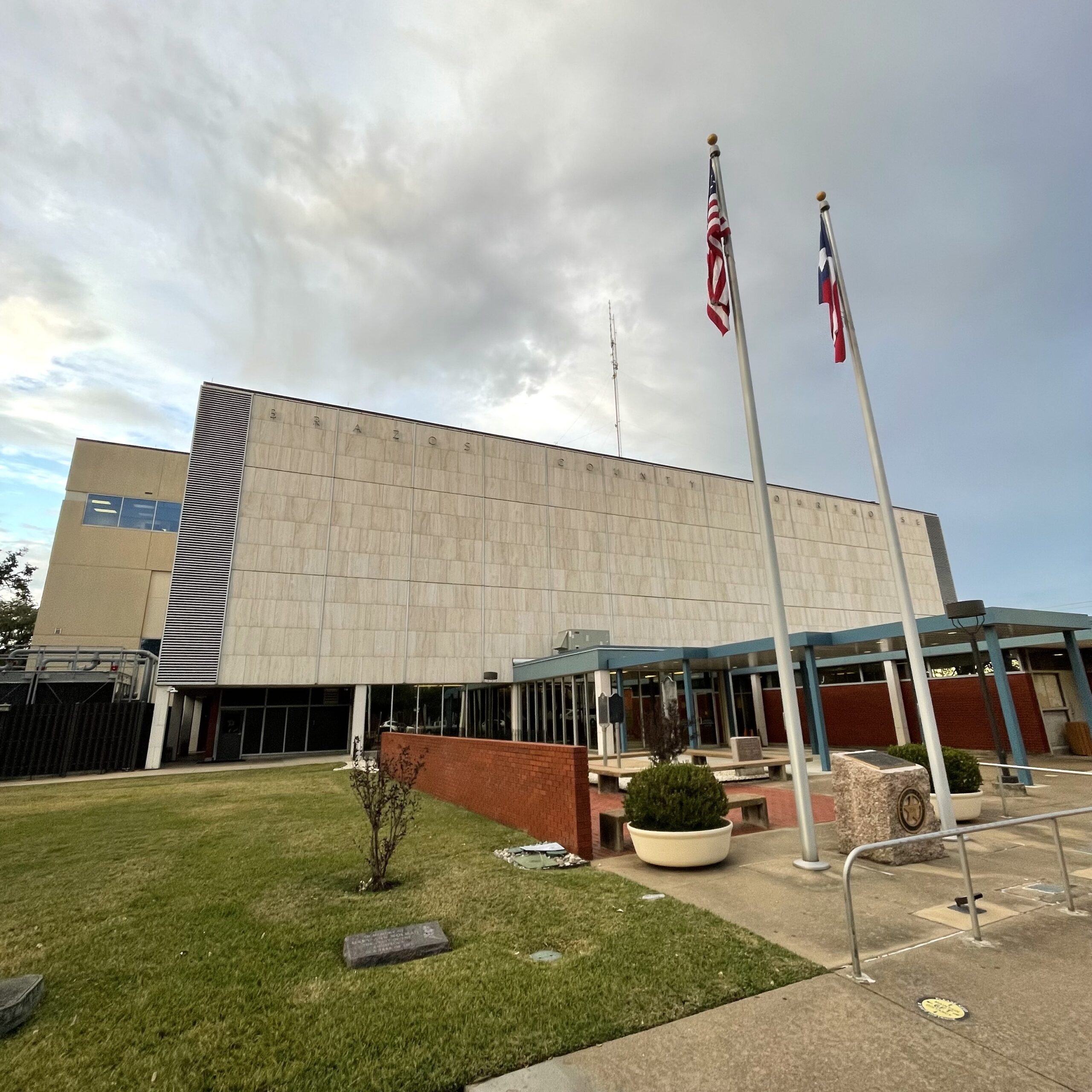 Brazos County Courthouse (Bryan) - Trey Wilson Real Estate Attorney San ...